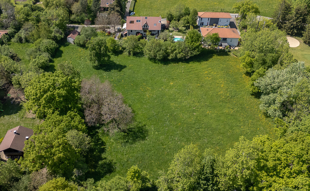 Terrain à bâtir avec env. 3'500 m2 de terrain agricole