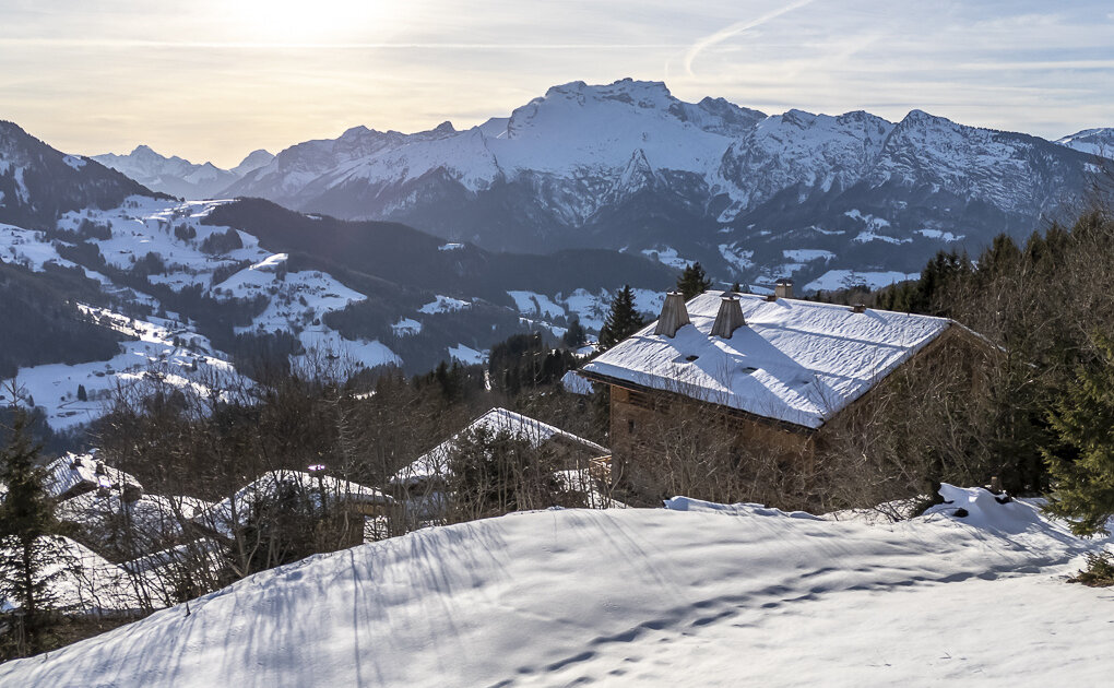 Duplex with views of the Aravis mountains